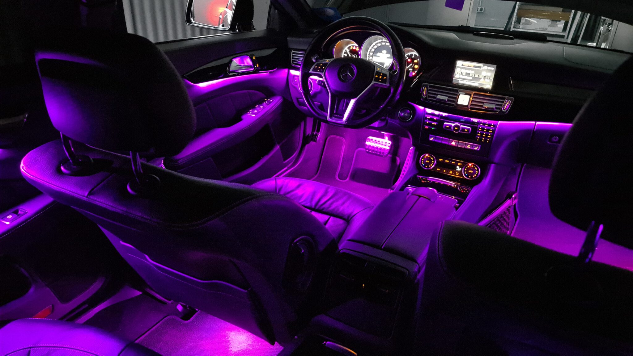 Ambientebeleuchtung für Mercedes CLS W218 inkl. Einbau - CarHex