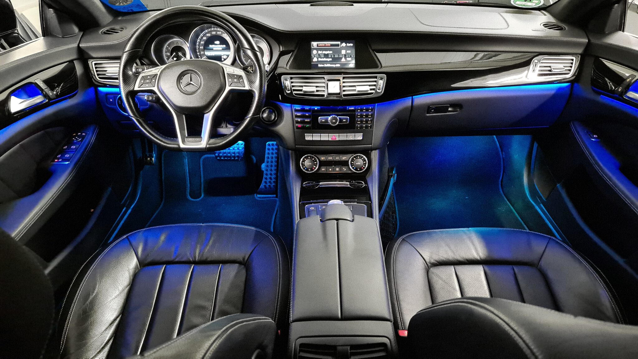 Ambientebeleuchtung für Mercedes CLS W218 inkl. Einbau - CarHex