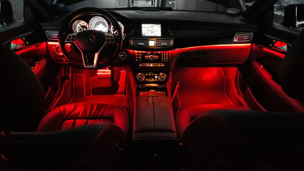 Ambientebeleuchtung für Mercedes CLS W218 inkl. Einbau - CarHex