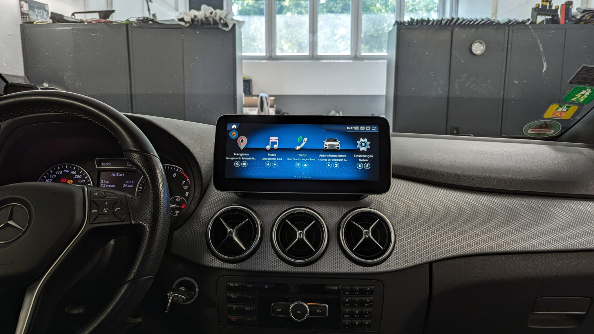 Android-Navi mit CarPlay + Einbau - Mercedes B-Klasse W246 - CarHex