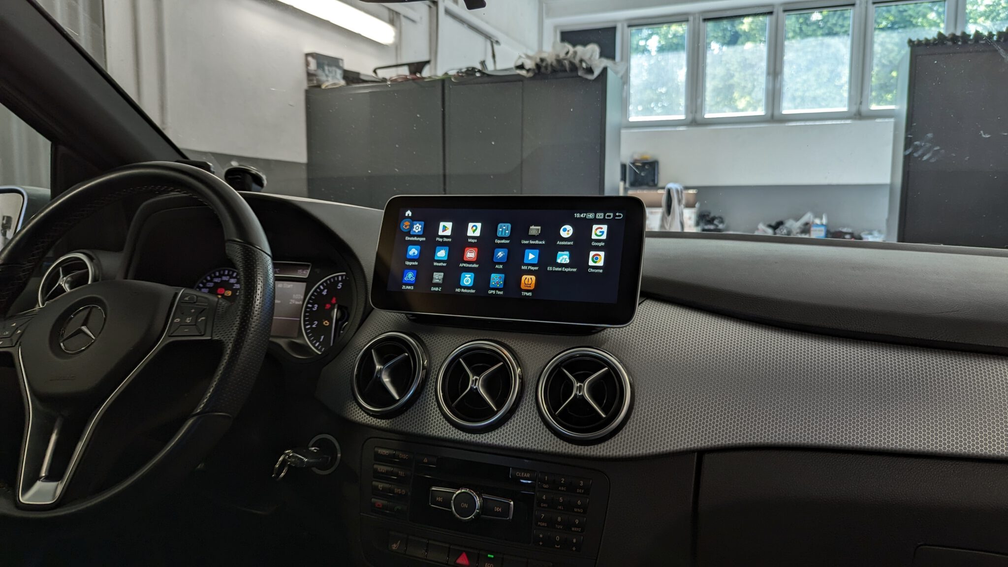 Android-Navi mit CarPlay + Einbau - Mercedes B-Klasse W246 - CarHex